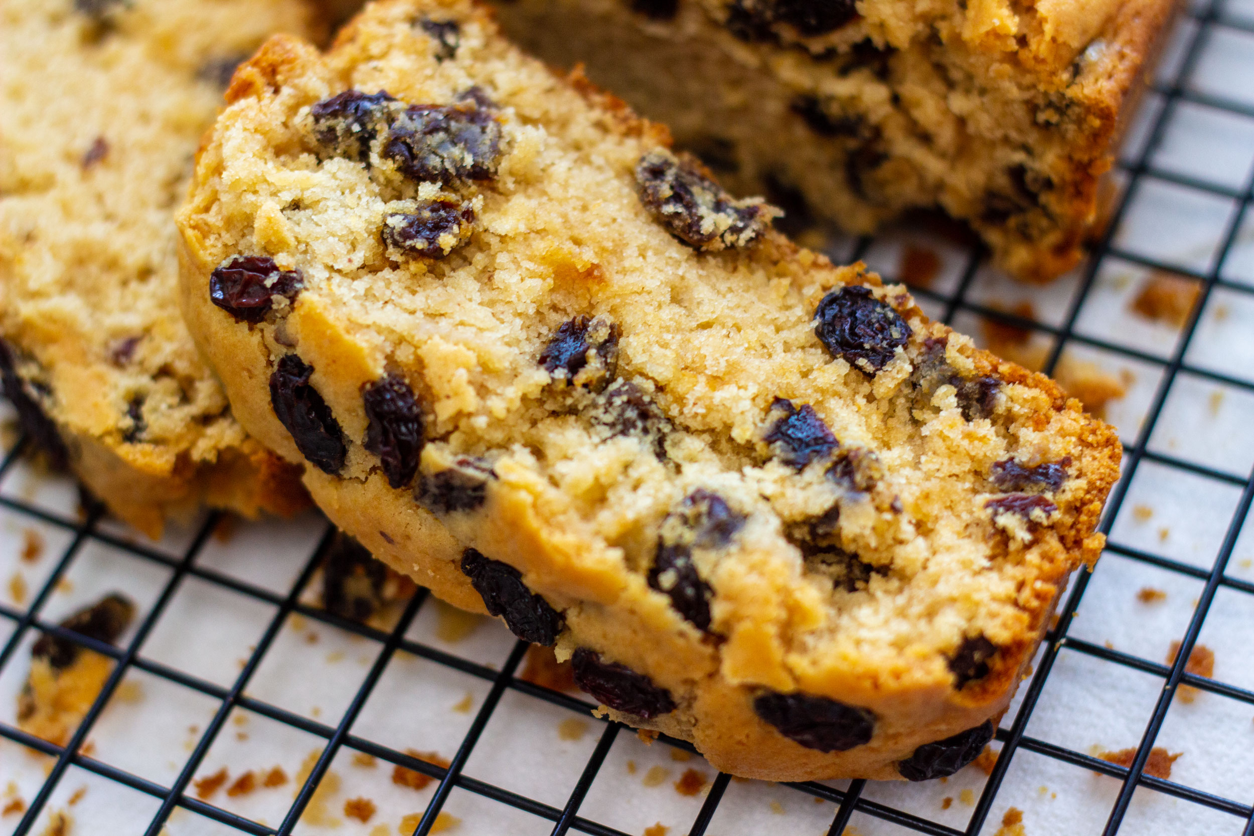 Eggless Raisin Cake Recipe in Simple Steps - Chakris Kitchen